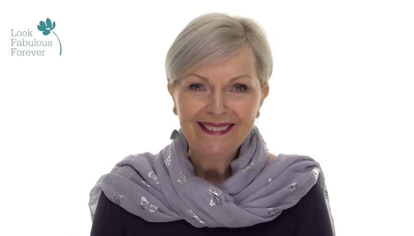 Tricia Cusden, a vlogger de beleza que ensina mulheres mais velhas a ...