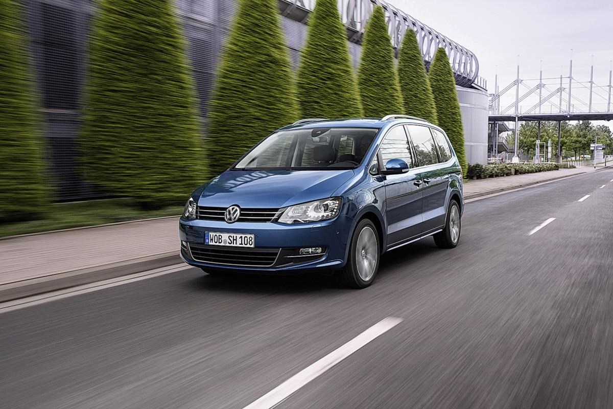 Volkswagen Sharan renovada com mais equipamento, menos consumos e o ...