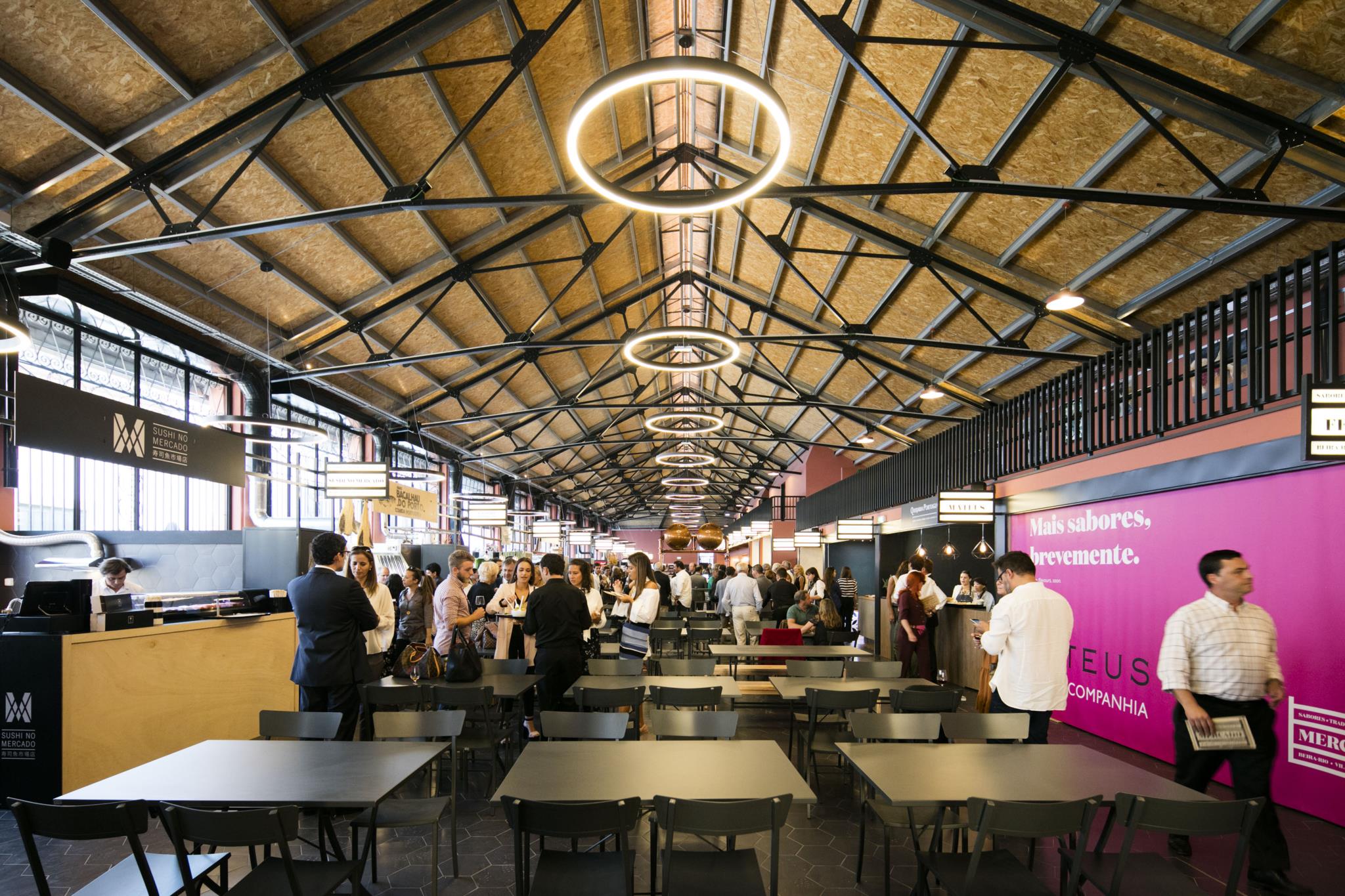 O Mercado Beira-Rio abriu com chefs e senhoras de avental