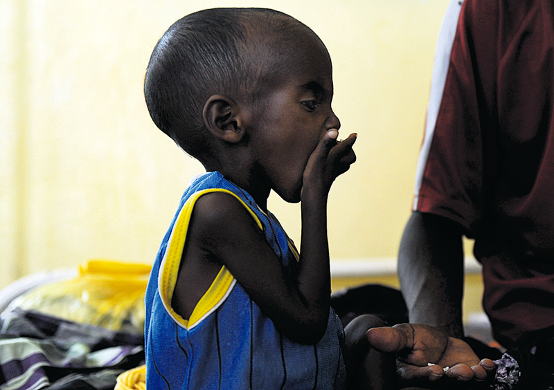 Comem pouco e comem mal: a malnutrição mata 300 crianças por hora em ...