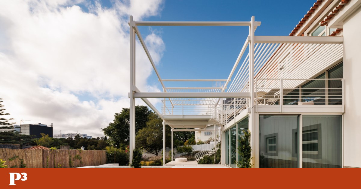 Ninguém se esqueceu dos andaimes, esta casa no Restelo é mesmo assim ... Ninguém se esqueceu dos andaimes, esta casa no Restelo é mesmo assim ...
