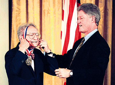 Morreu o prémio Nobel da Economia Paul Samuelson | PÚBLICO