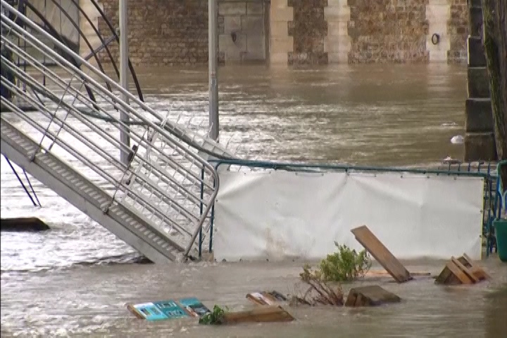 Cheias do Sena geram o caos em Paris | Cheias | PÚBLICO
