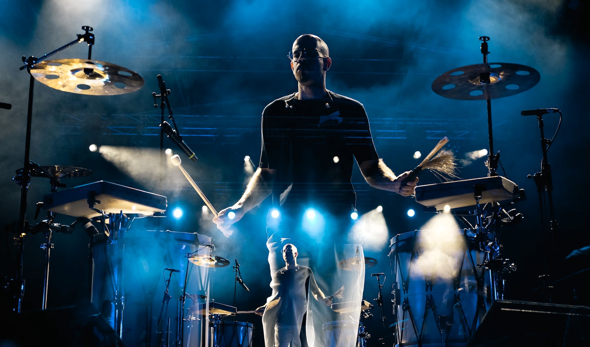 João Caetano anuncia um novo disco e dá a conhecer, em estreia, “A tua ...